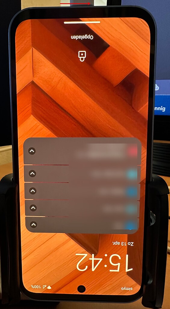 Screen rotation broken in locked screen, PIN code and home screen ...